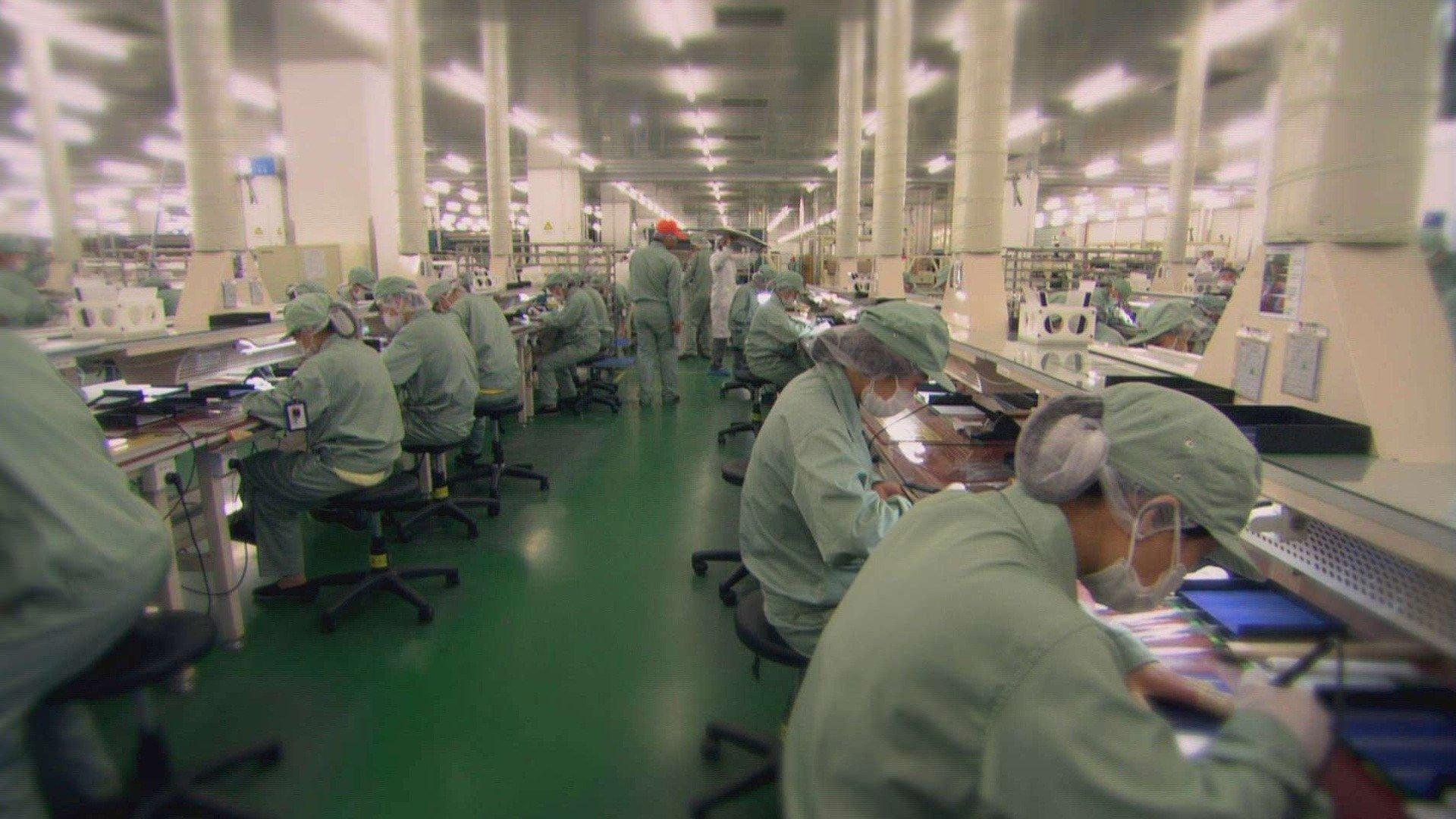 Out of Stock: Supply Chain Crisis: Manufacturing Mayhem