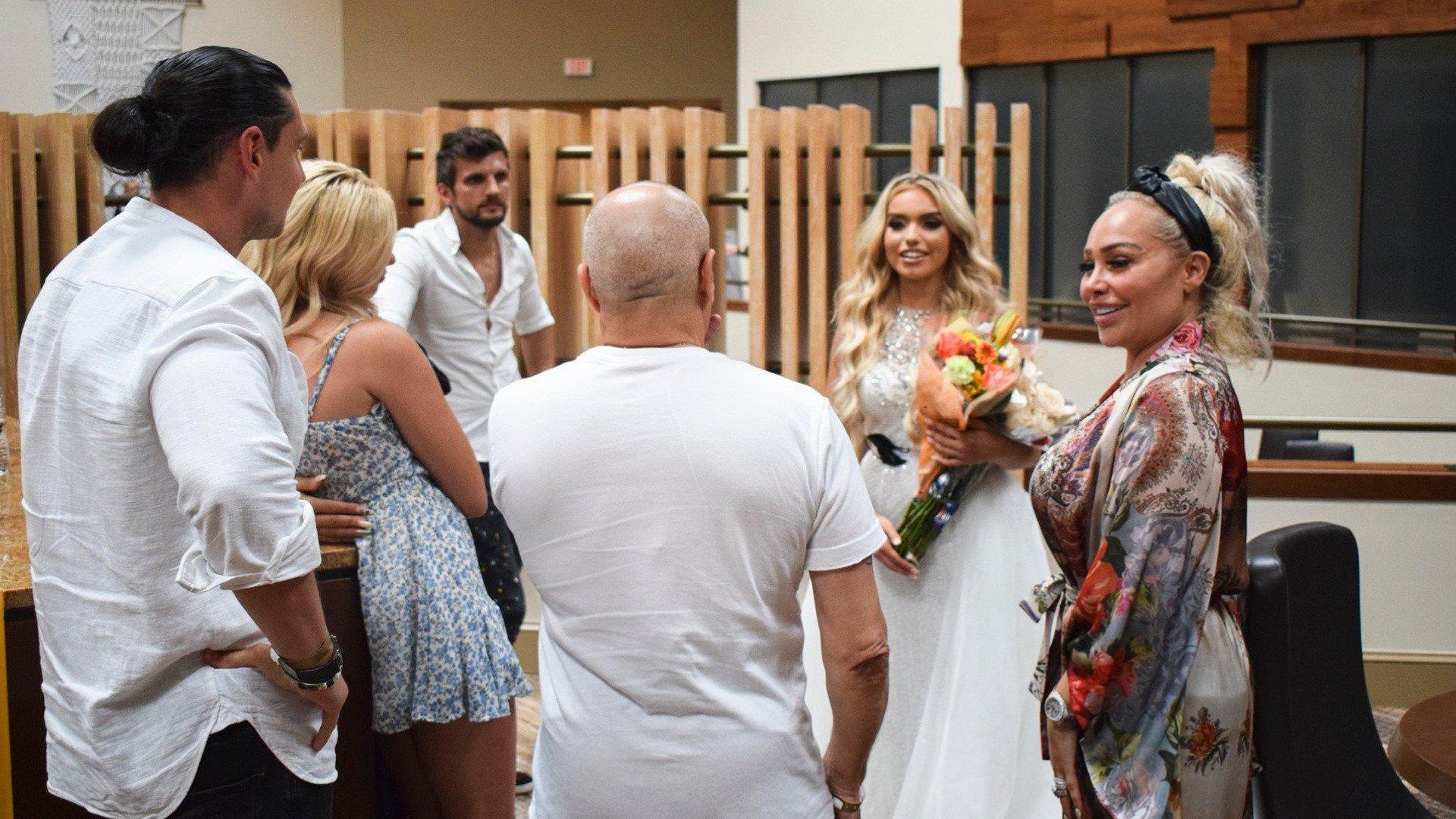 Darcey & Stacey: Pageant Crowned and Miami Bound