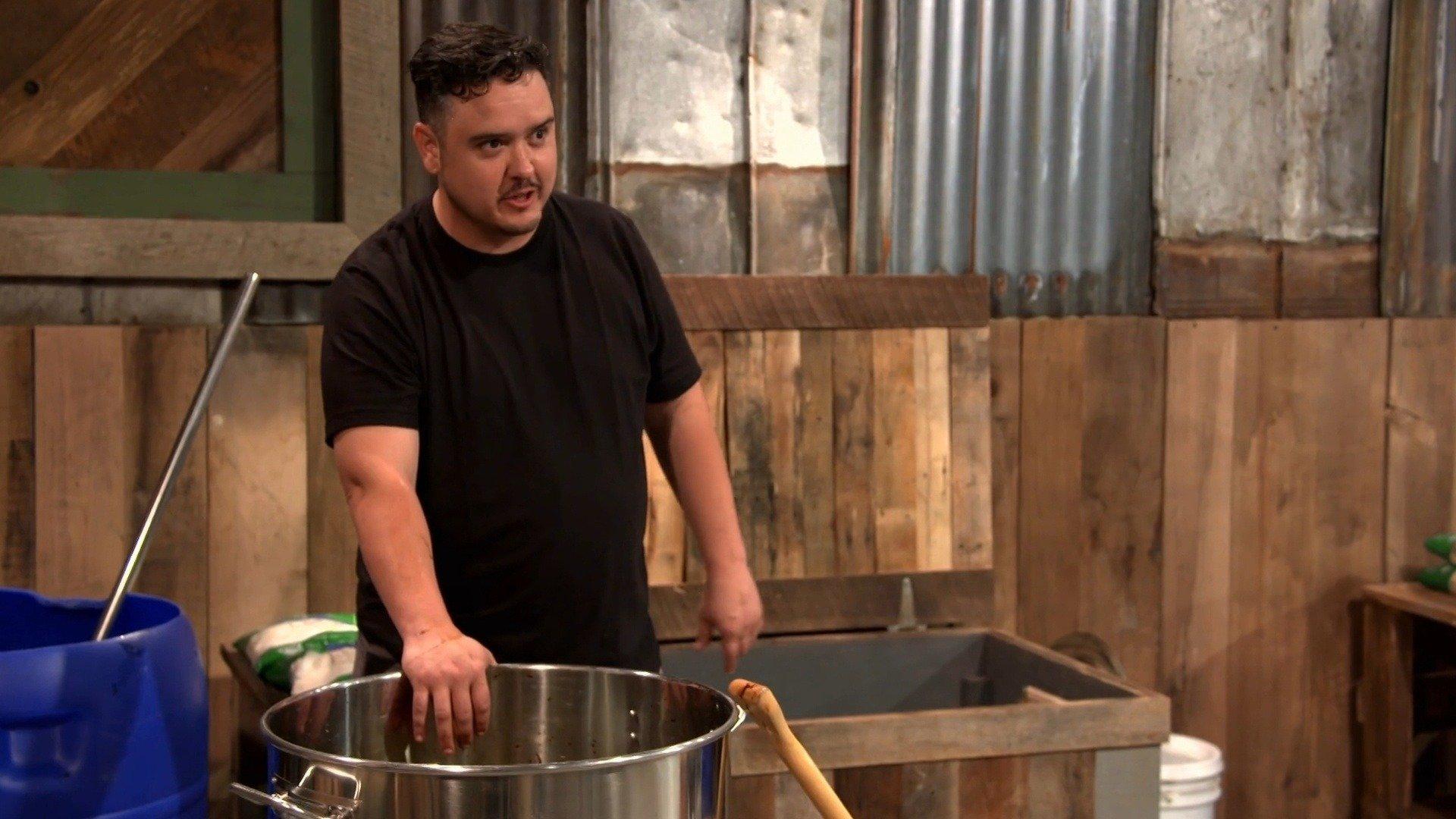 Watch Moonshiners: Master Distiller (TV Show) on Philo