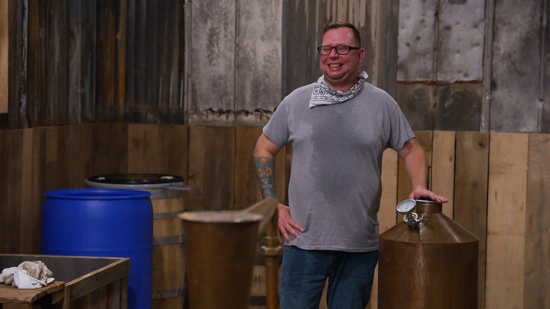 Watch Moonshiners: Master Distiller: S3E20 - Revenge of the Still Hands ...