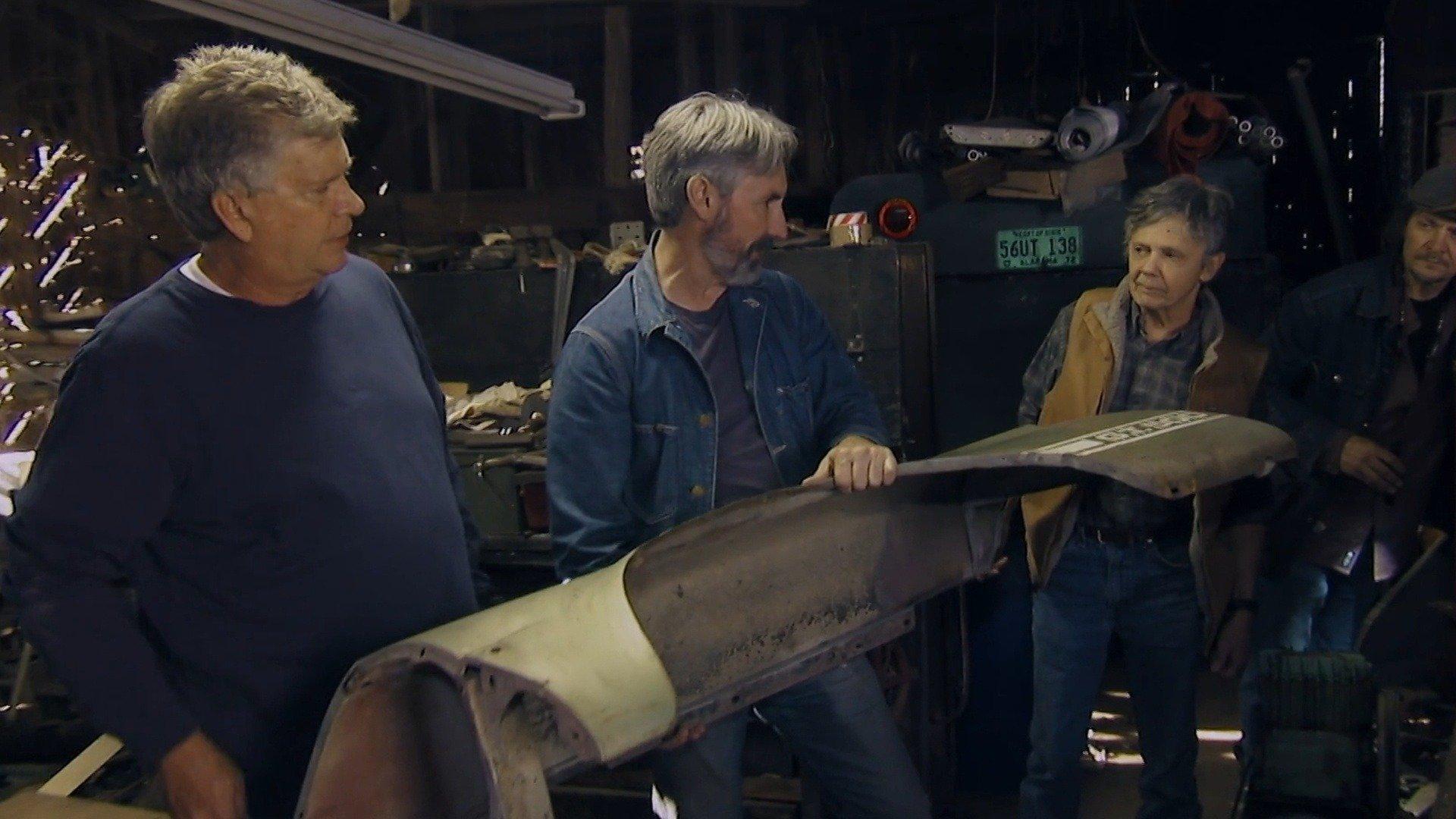 American Pickers: Shelby in the Barn