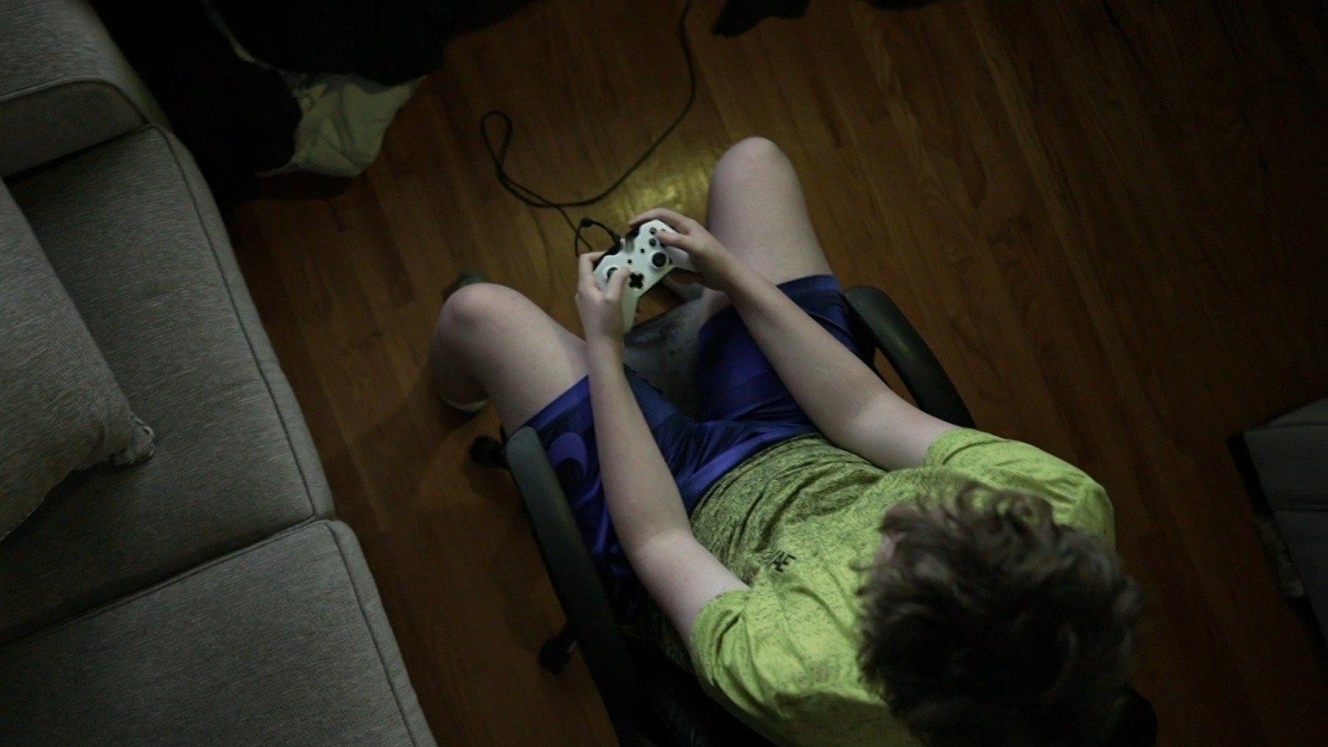 Watch Digital Addiction: S1E10 - Cooper & Amberlyn on Philo (Free Trial)