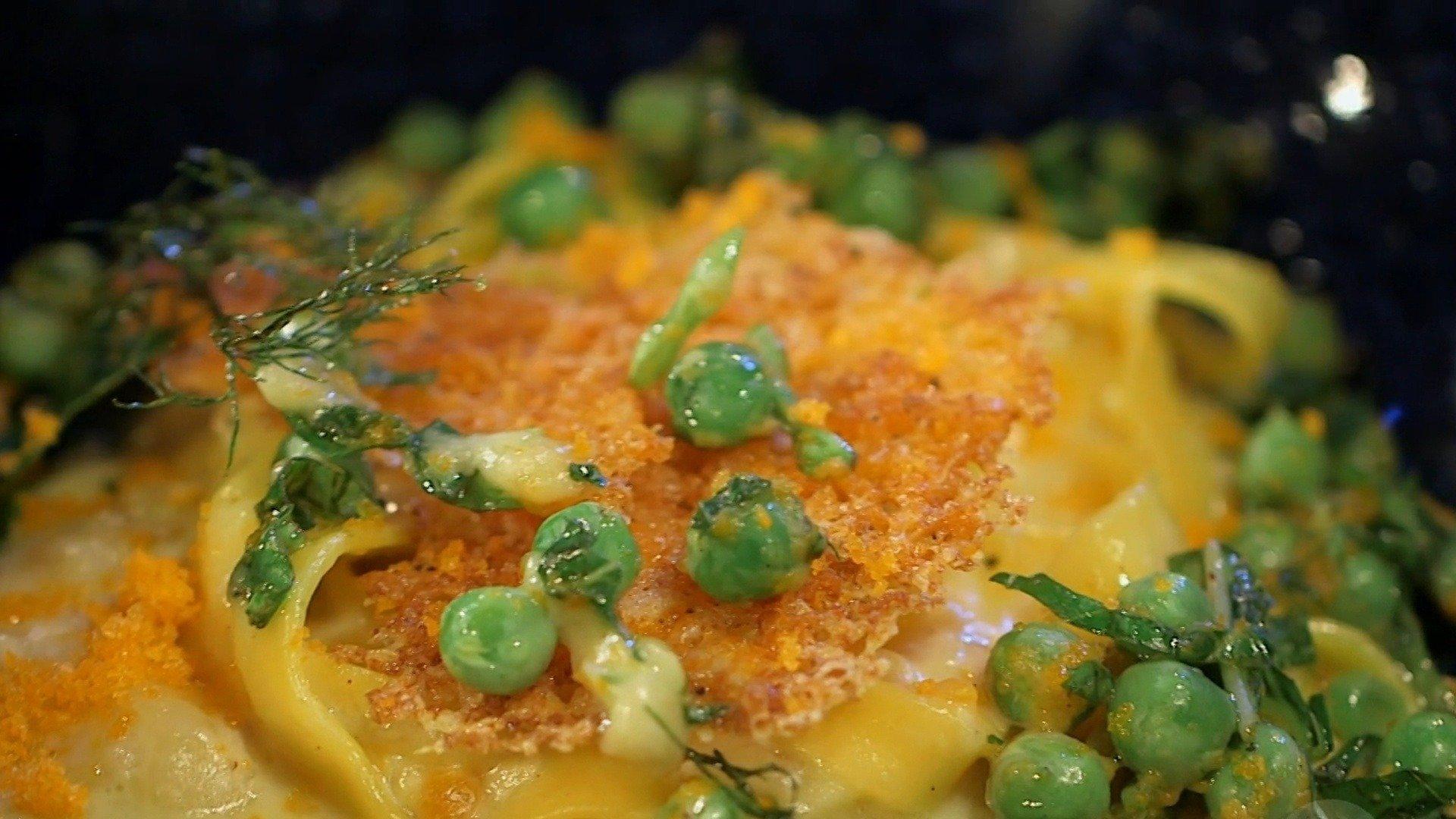 Alex vs America: Alex vs Cheese