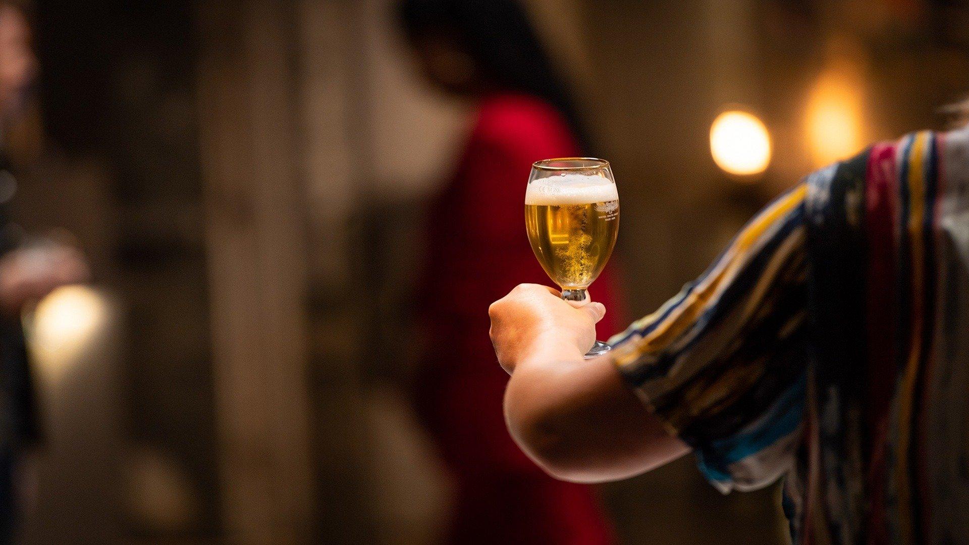 Beer Masters: Easy Drinking Beer - The brewing begins