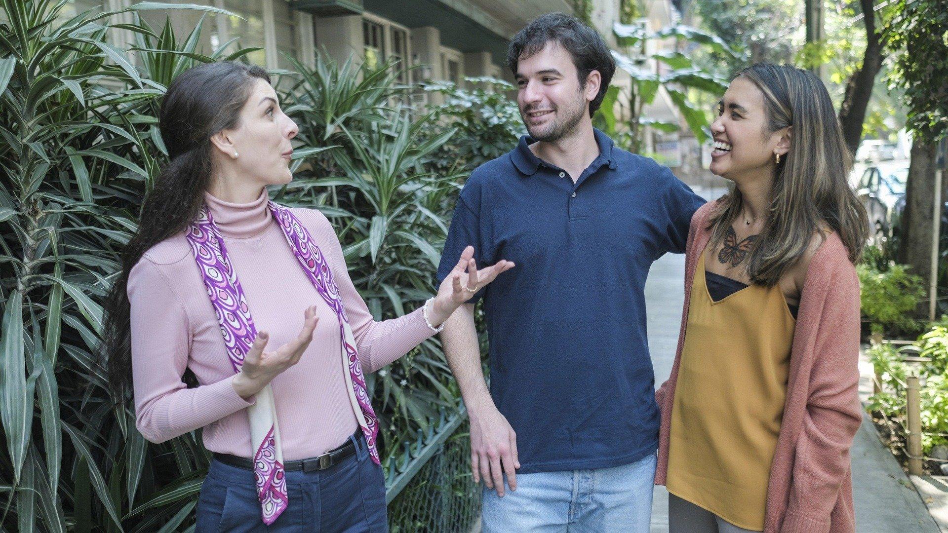 House Hunters International: Newlywed Neighborhood Duel in Mexico City