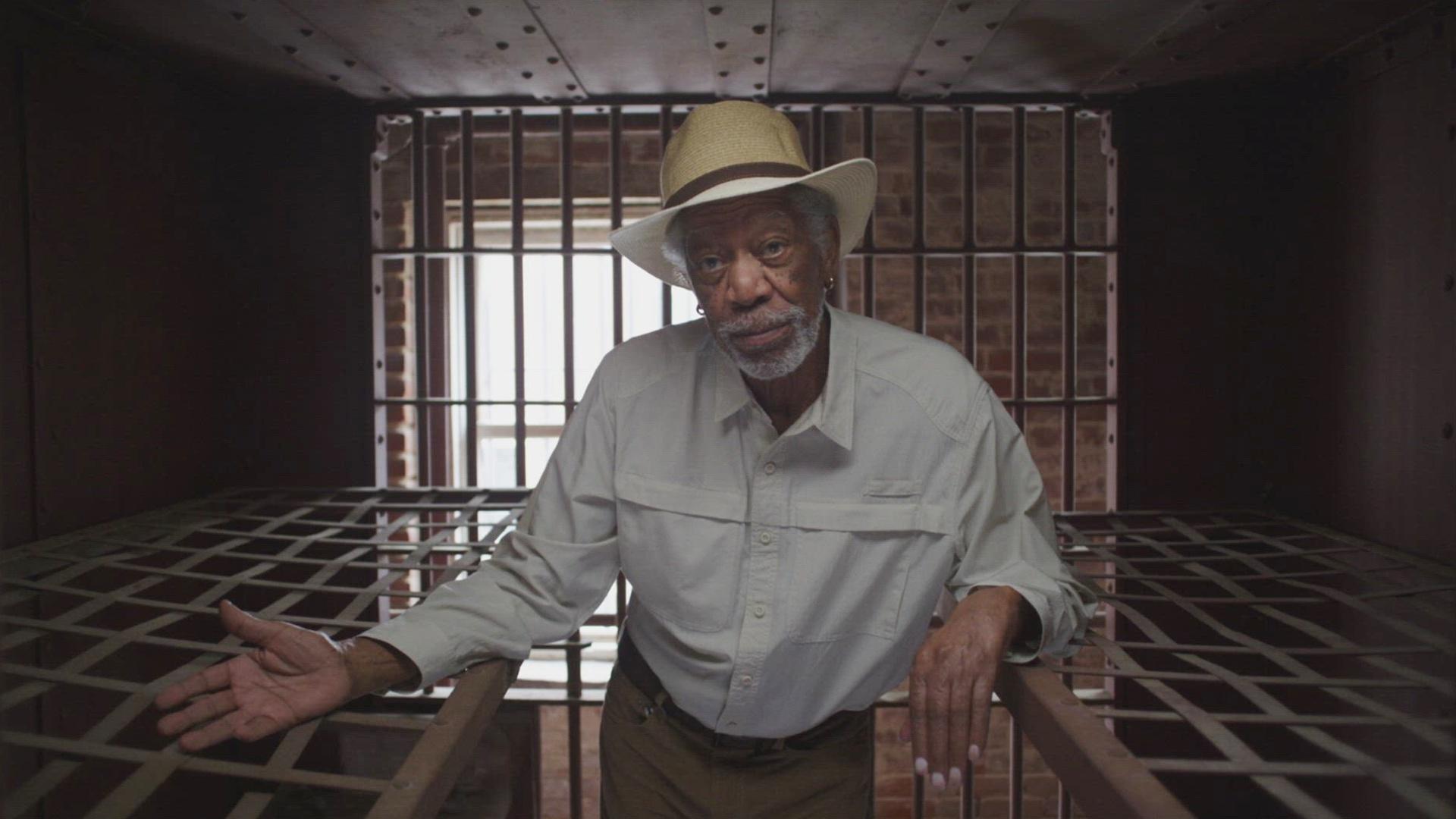 History's Greatest Escapes With Morgan Freeman: Escaping Devil's Island