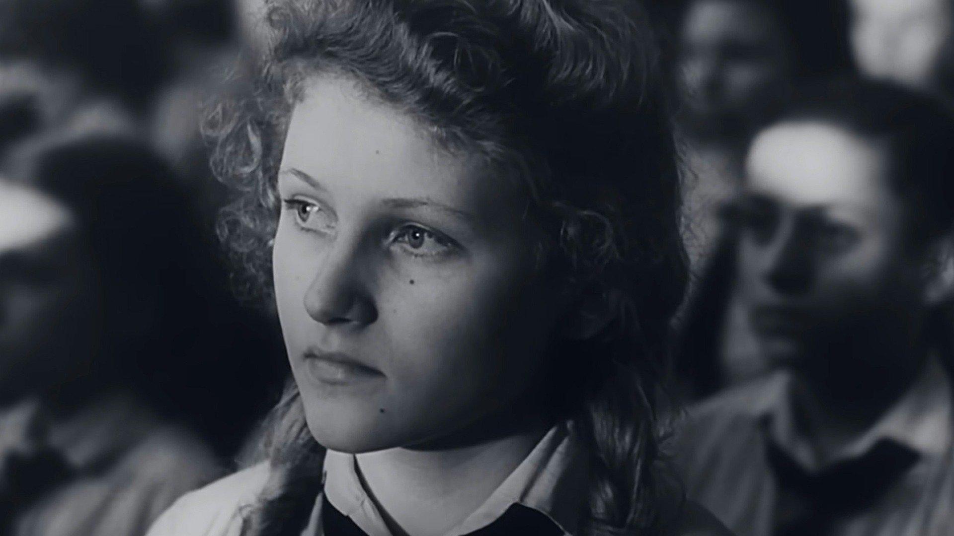 Women Under Hitler's Flag: From 1933 to 1942