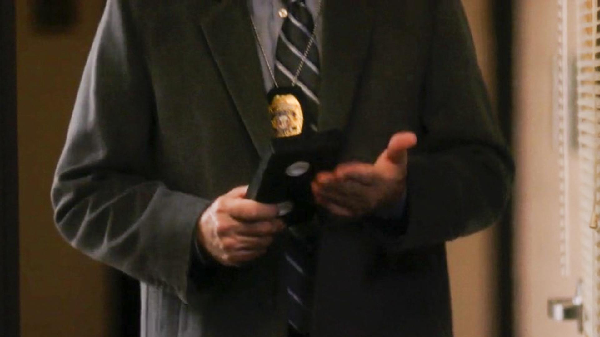 Watch Good Cop Bad Cop: S1E6 - Hunting the Hunter on Philo (Free Trial)