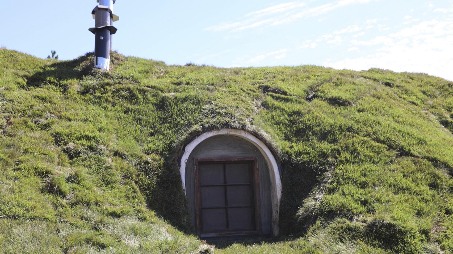 Building Off the Grid: Virginia Underground Home