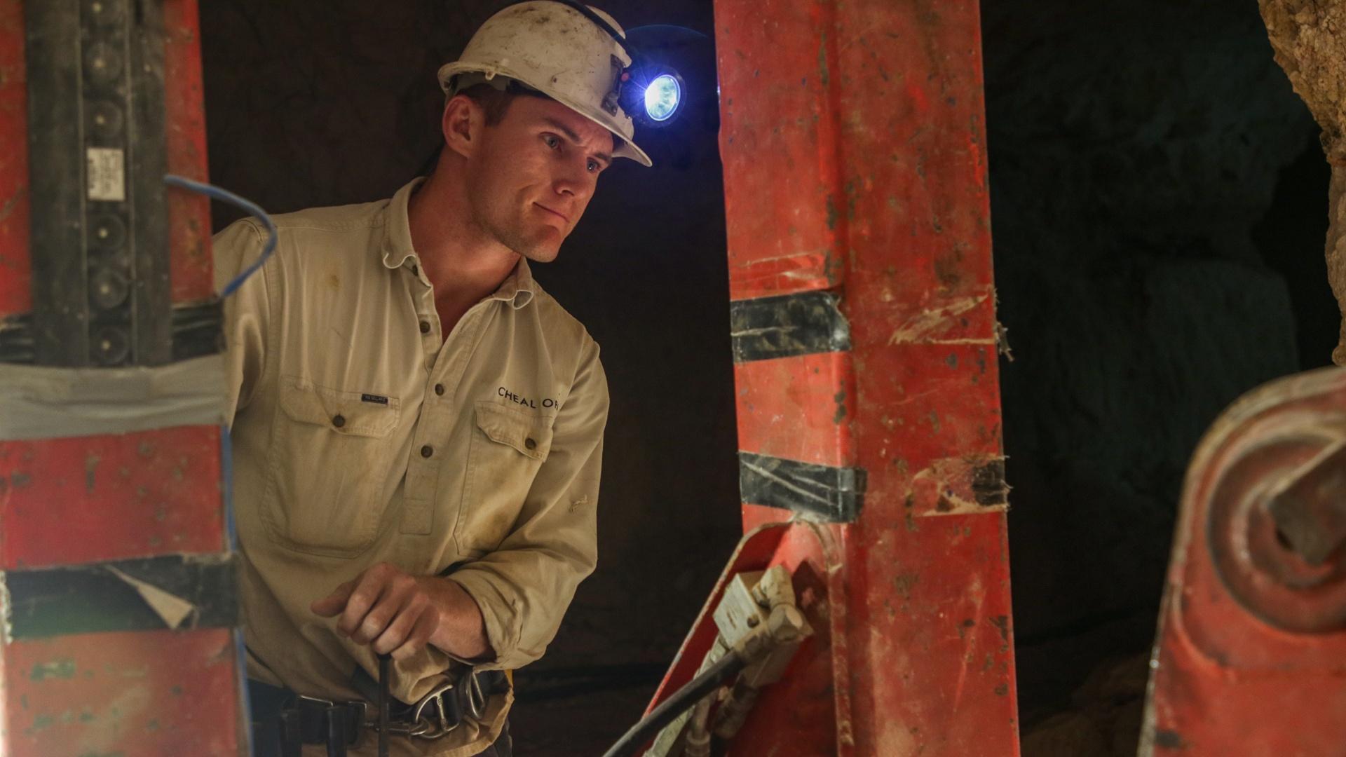 Outback Opal Hunters: Cheal Be Right