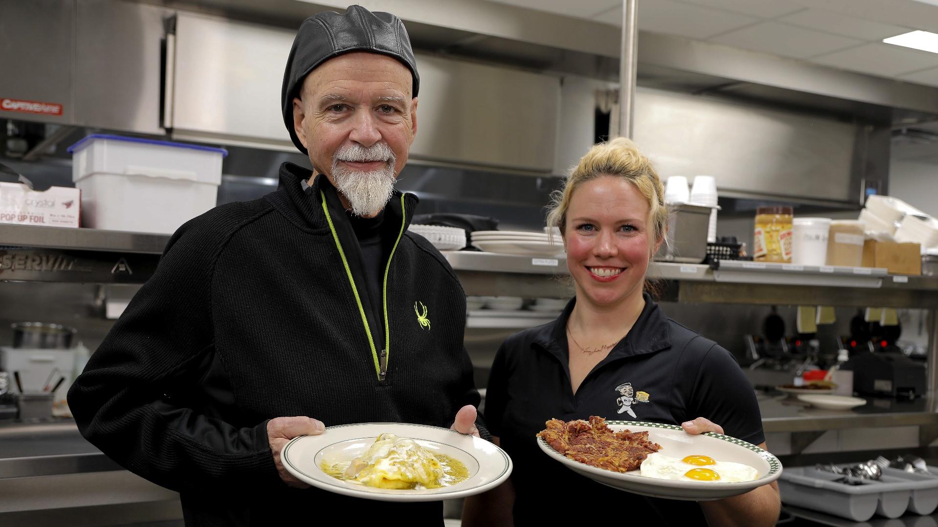 Diners, Drive-Ins and Dives: Triple D Nation: Diner Dishes