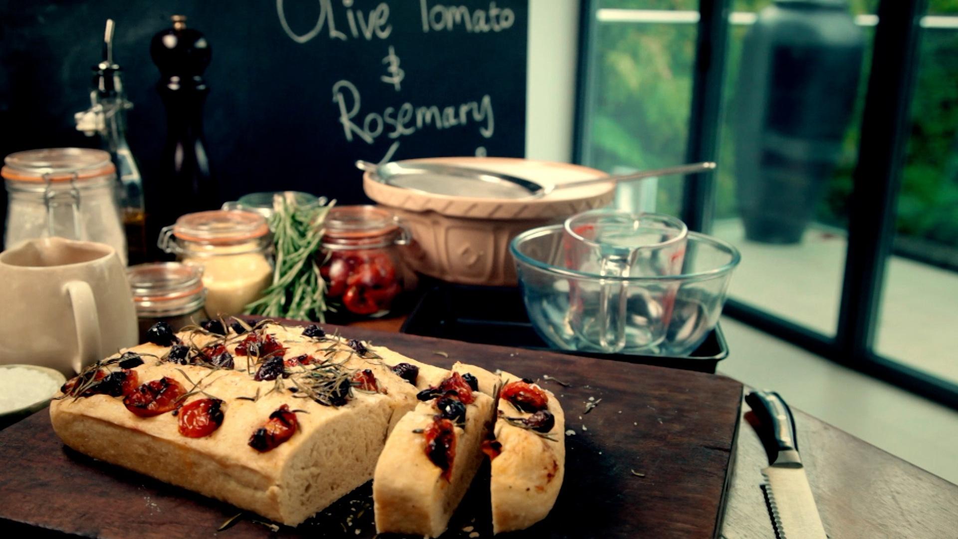 Gordon Ramsay's Ultimate Cooking Course: Baking 101