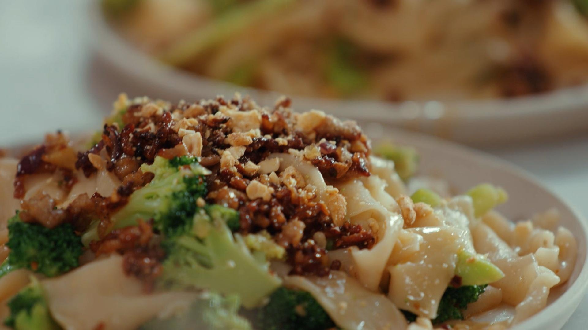 Jamie Oliver: Cooking for Less: Time Saving Take Out at Home