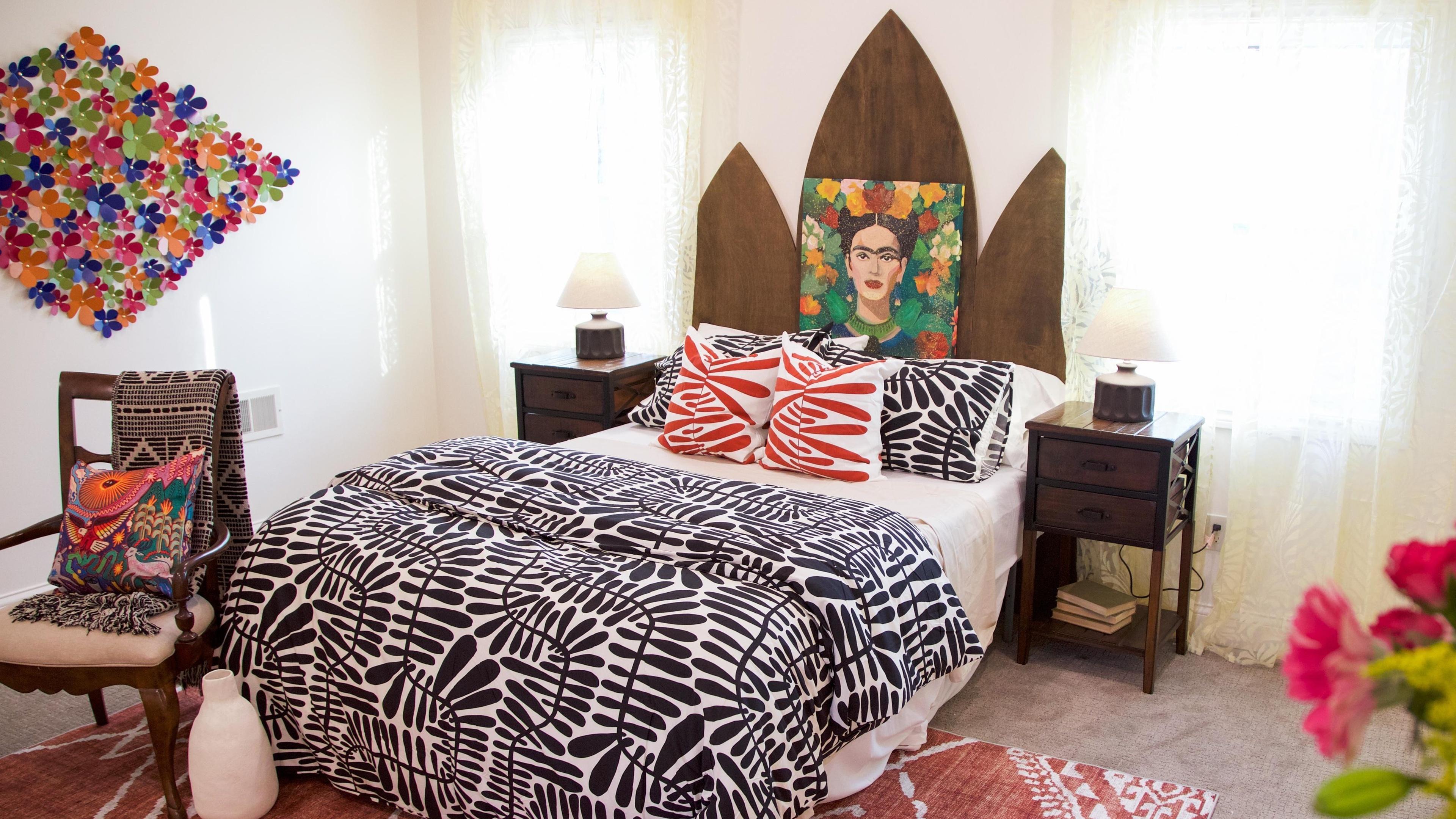 Watch Bargain Block: S4E5 - Casa Frida on Philo (Free Trial)