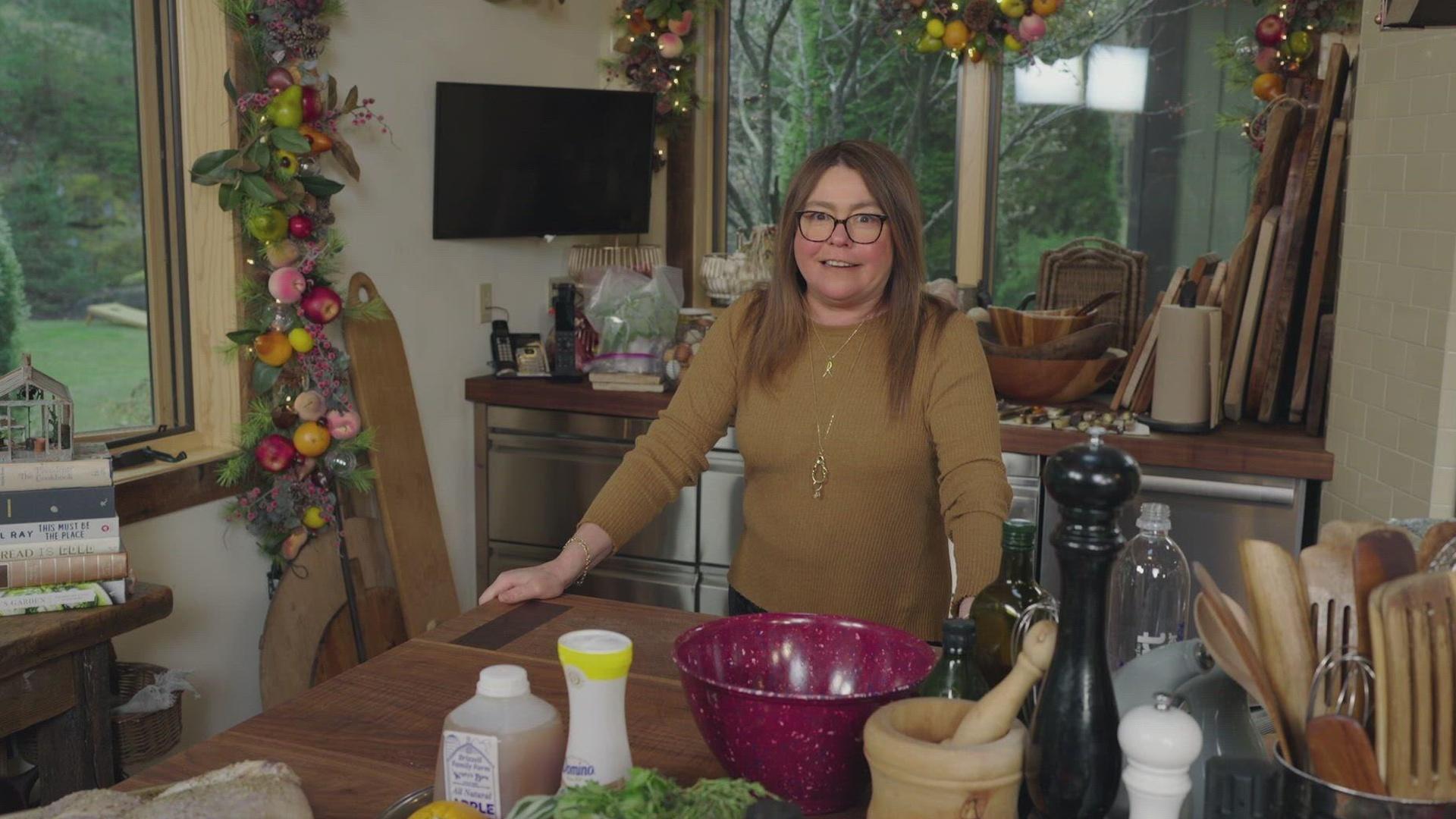 Rachael Ray's Holidays: Smoked Turkey Dinner