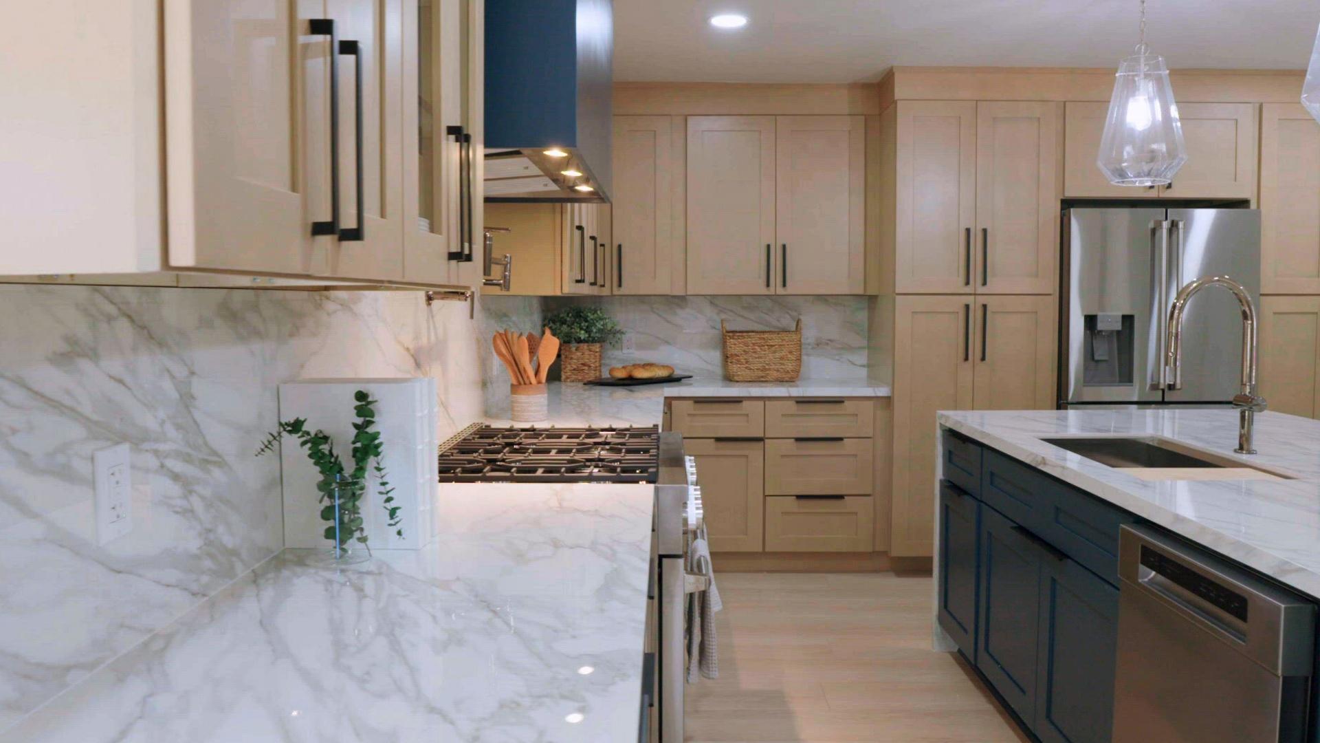 Watch Married to Real Estate: S4E10 - One-Level Luxury on Philo (Free ...