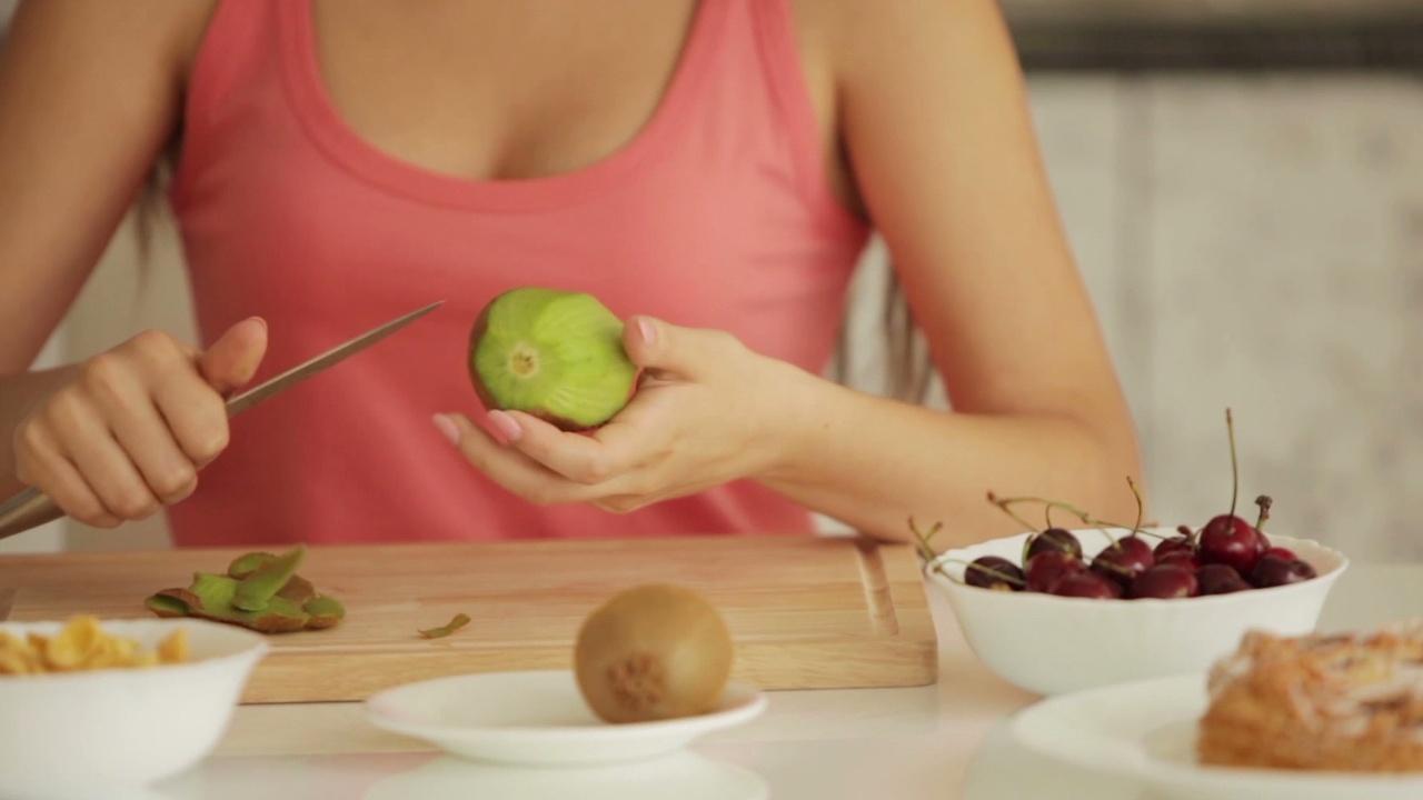 Watch More Curious?: S1E10 - What Are Blades? on Philo for Free