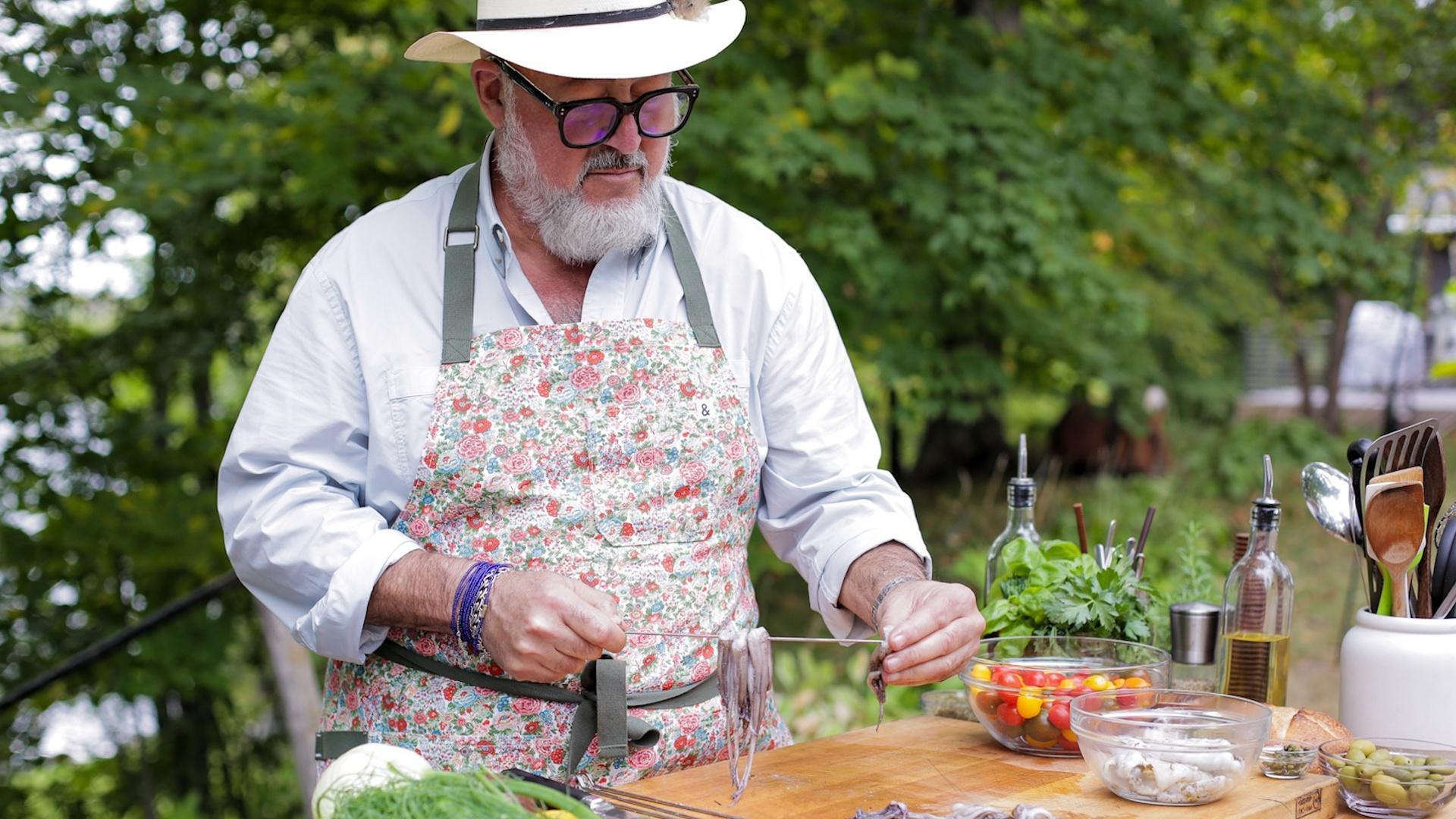 Watch Andrew Zimmern's Wild Game Kitchen: S5E1 - Grilled Squid Salad ...