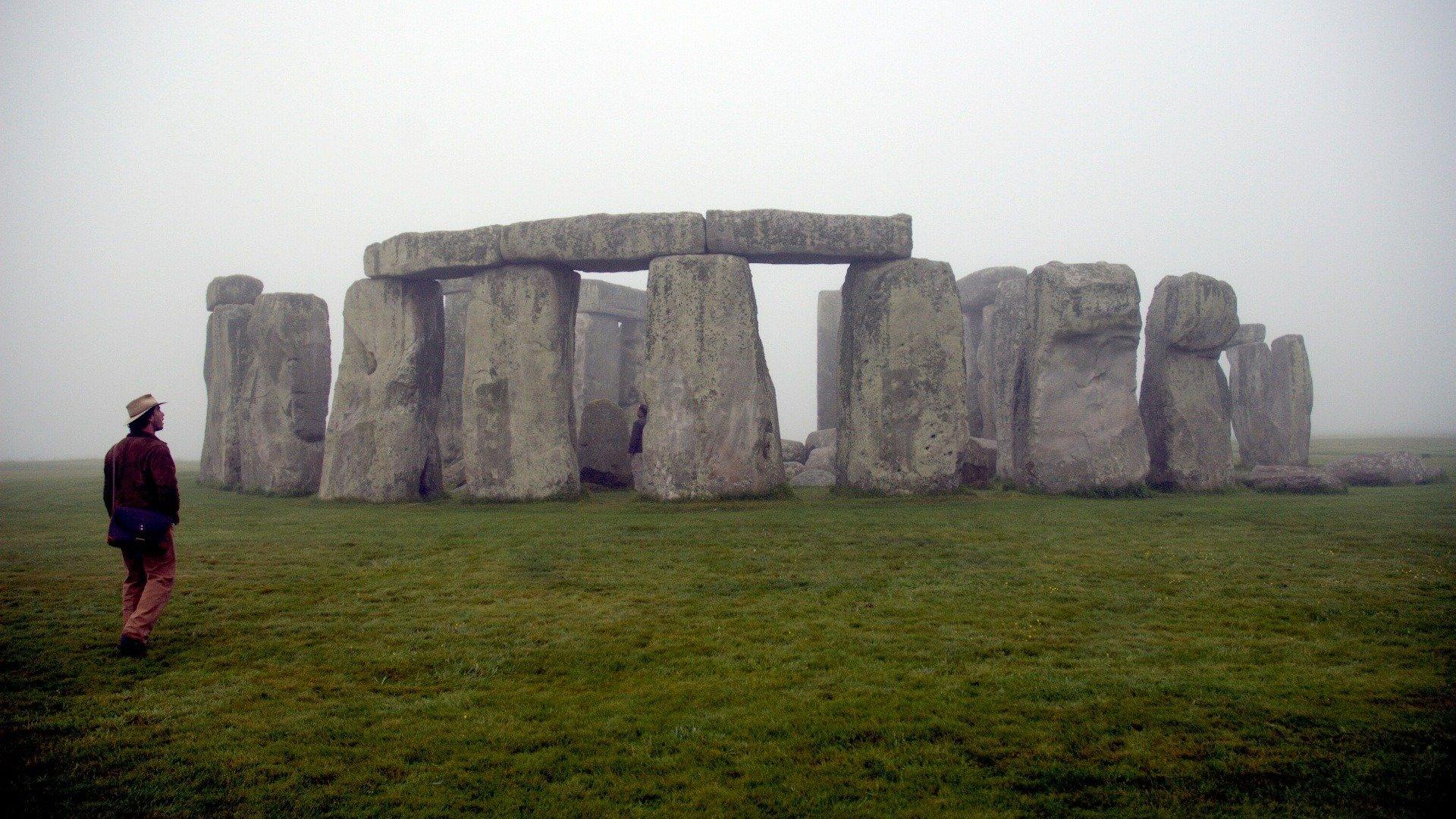 Digging for the Truth: Stonehenge: Secrets Revealed