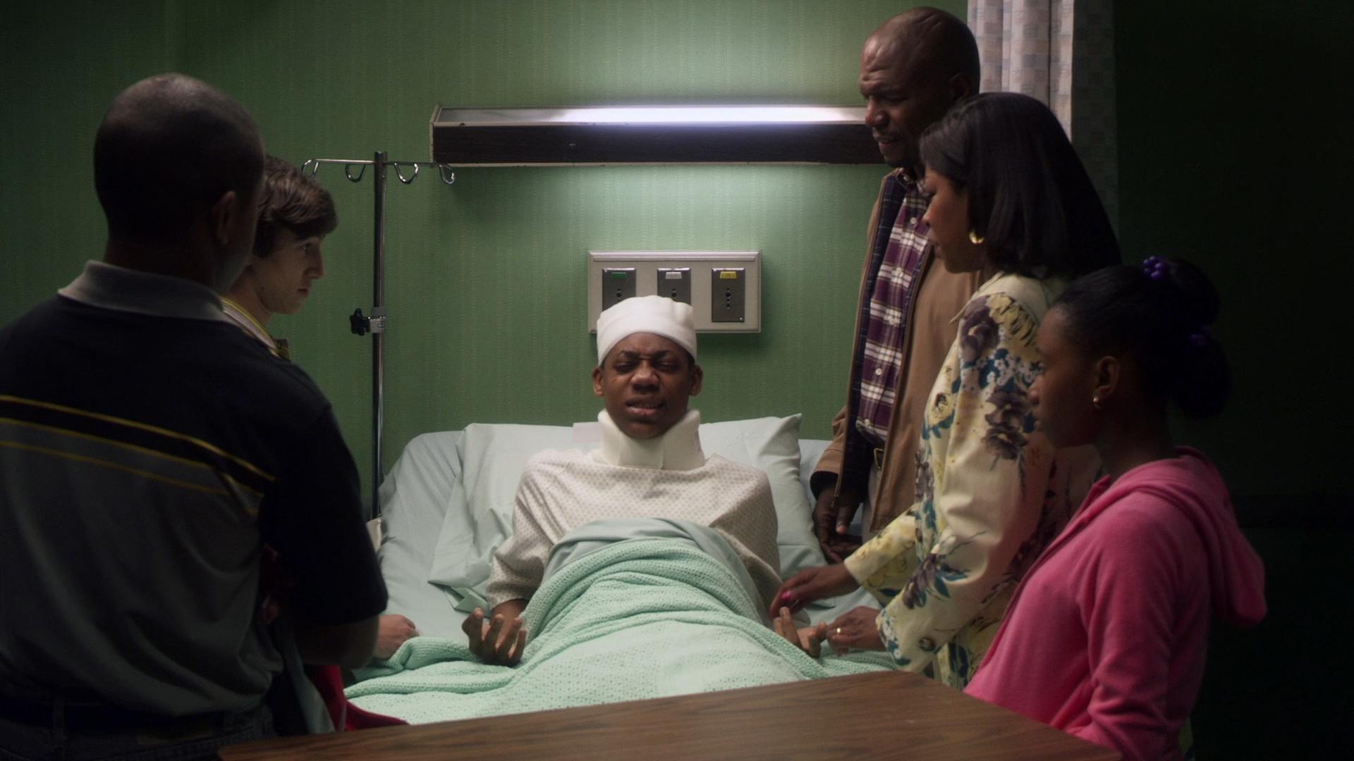 Watch Everybody Hates Chris: S4E15 - Everybody Hates Boxing on Philo ...