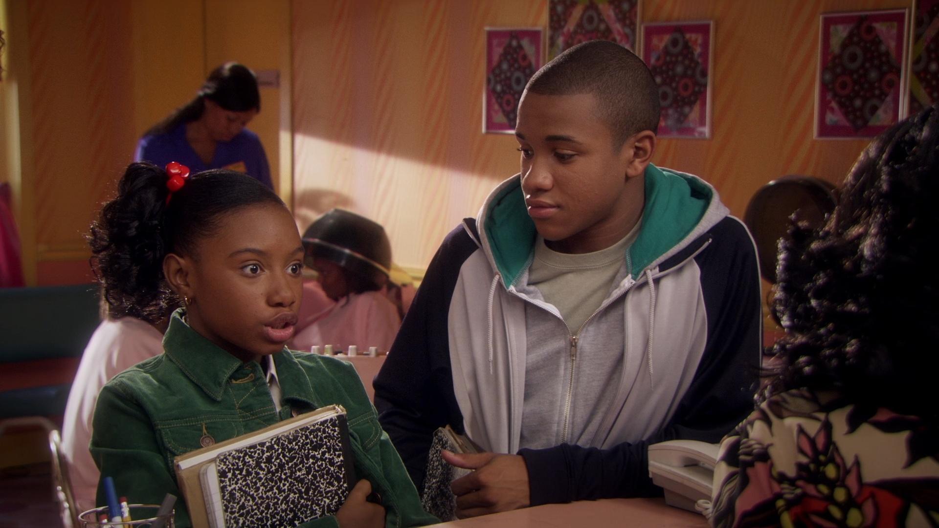 Watch Everybody Hates Chris: S4E16 - Everybody Hates Lasagna on Philo ...