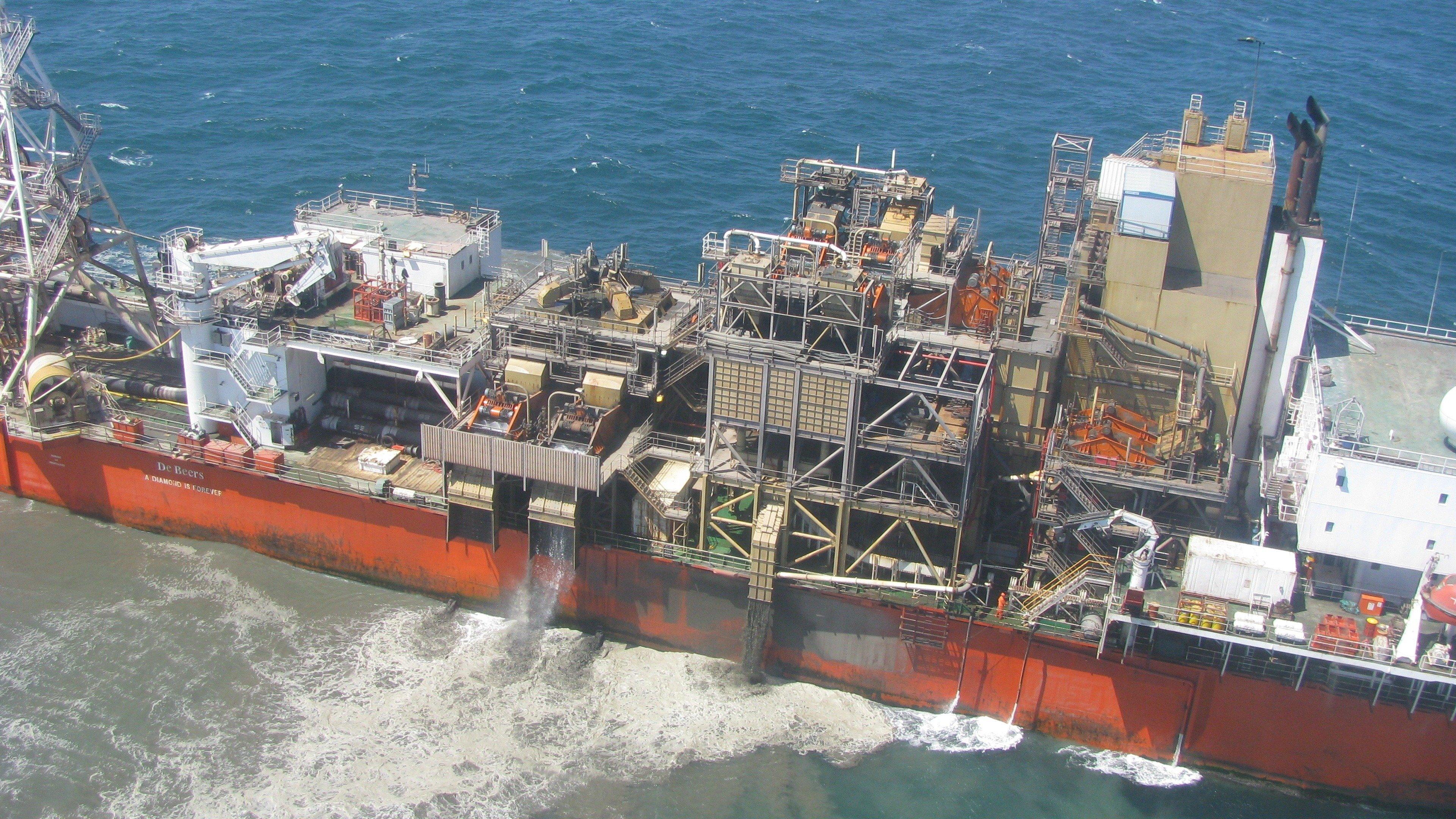 Mighty Ships: MV Resolution