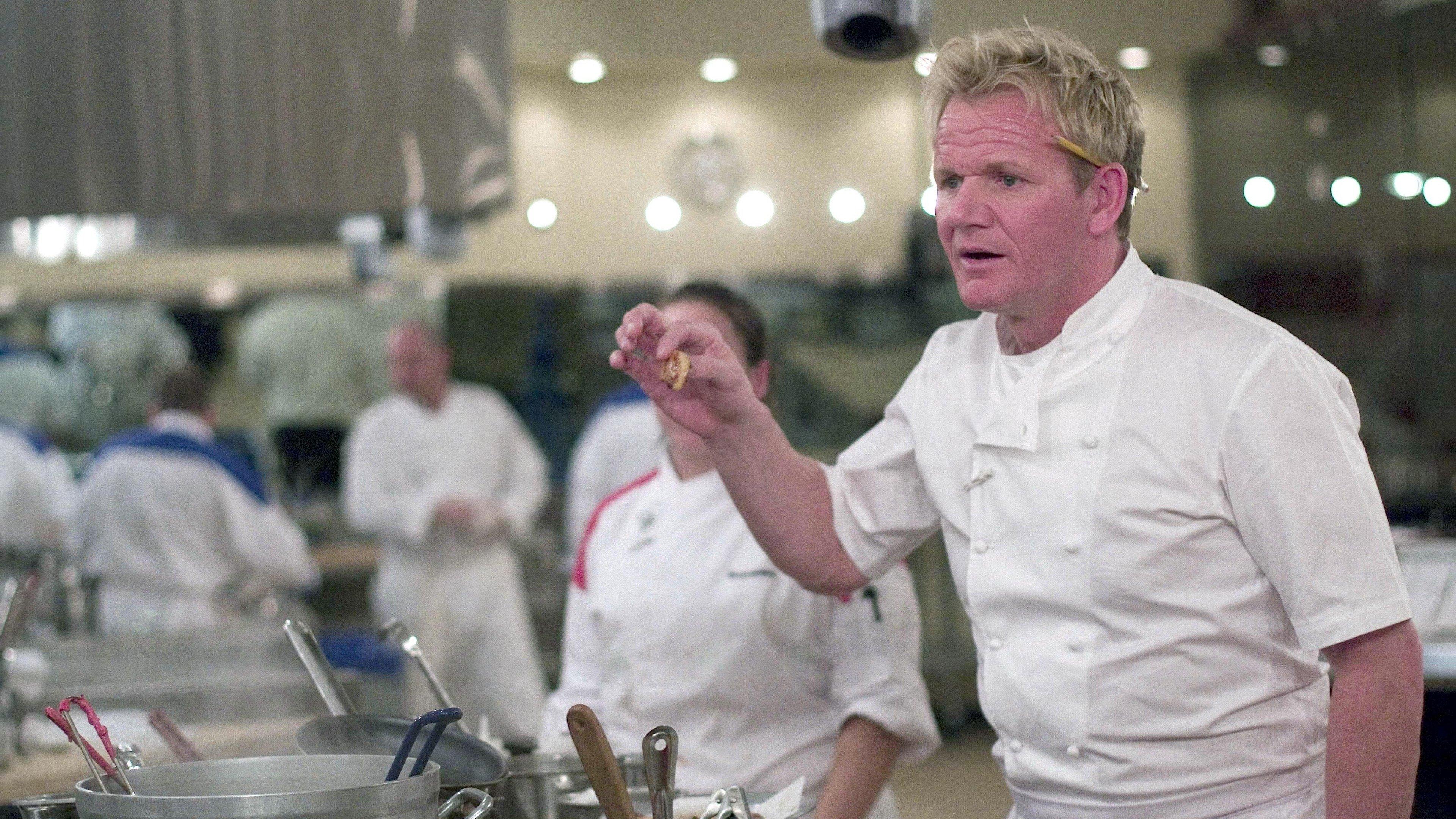 Hell's Kitchen: 14 Chefs Compete