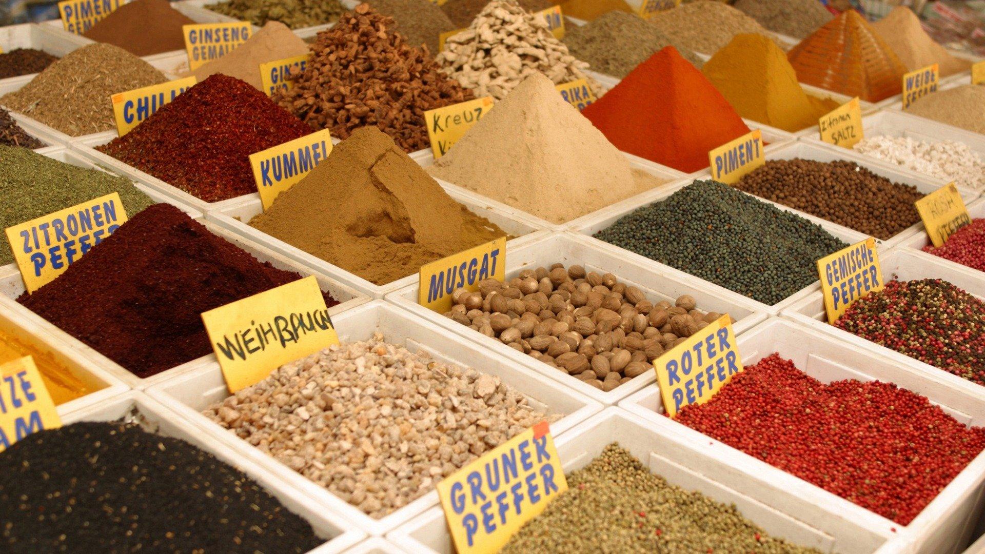 Modern Marvels: Hot & Spicy