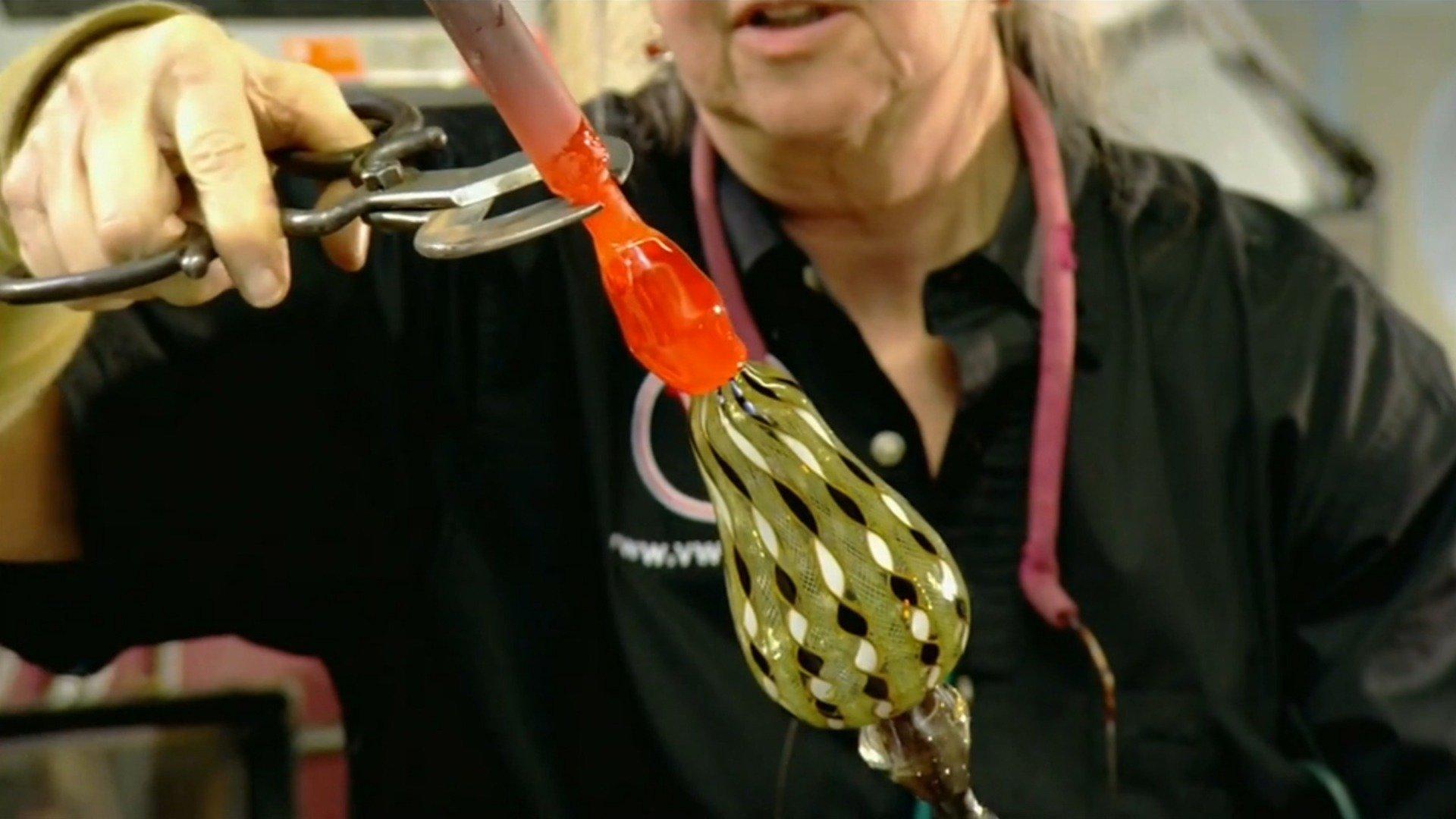 Watch How It's Made: S16E5 - Filigree Glass; Fish Food; Motor Homes on ...