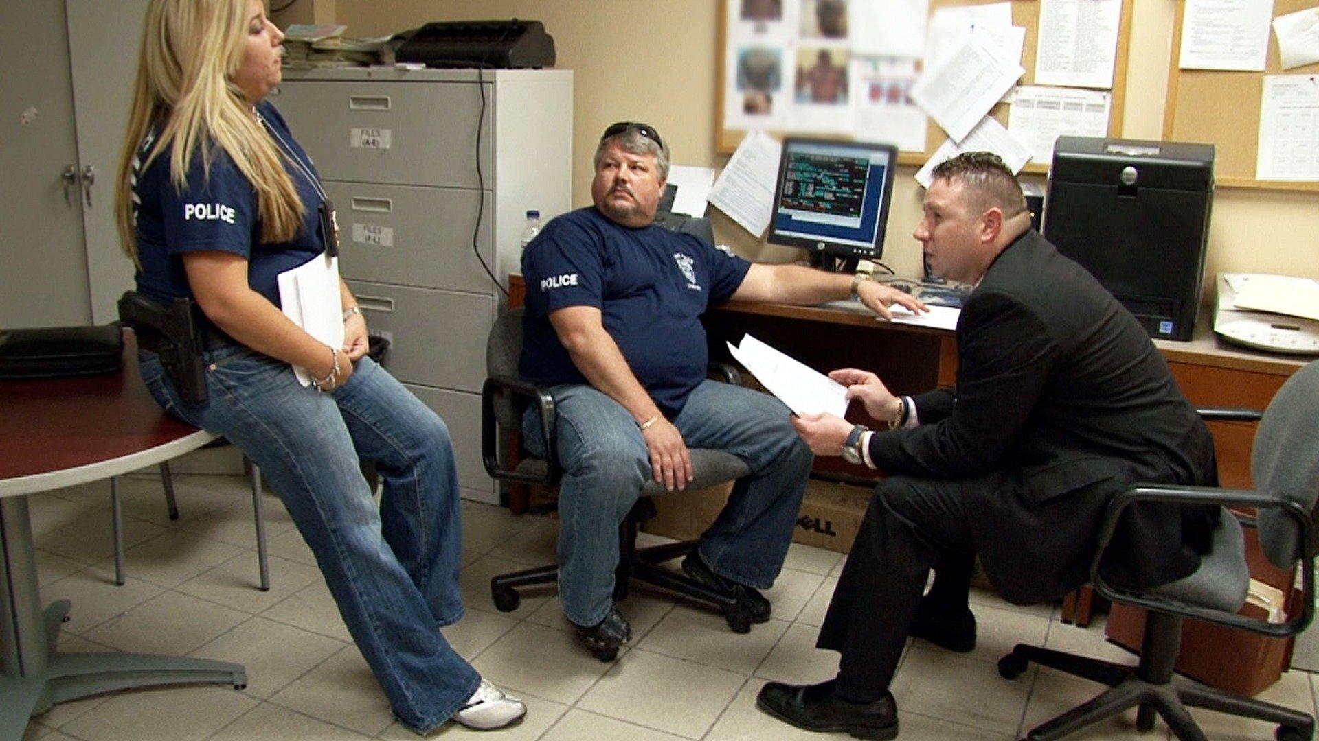 The First 48: Street Law; Standing Up