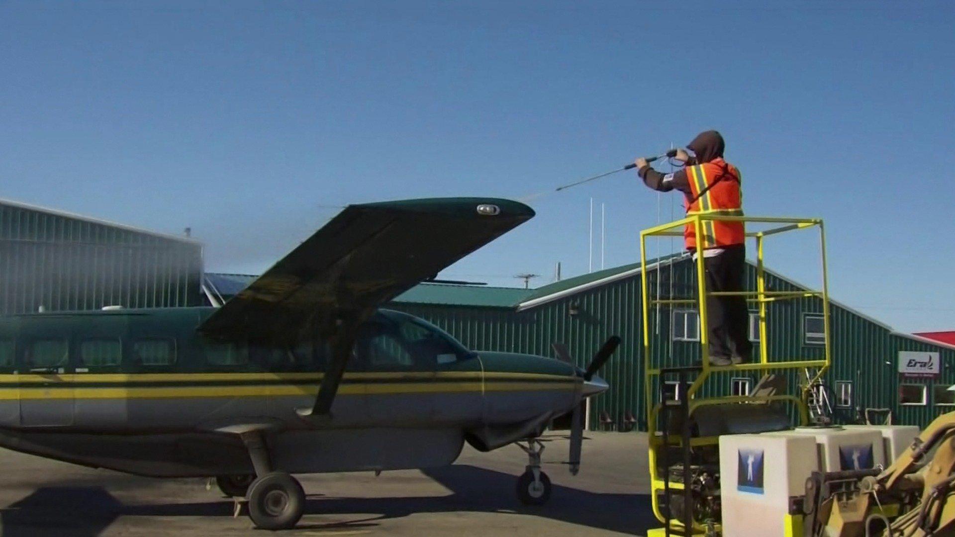 Flying Wild Alaska: Tundra Taxis