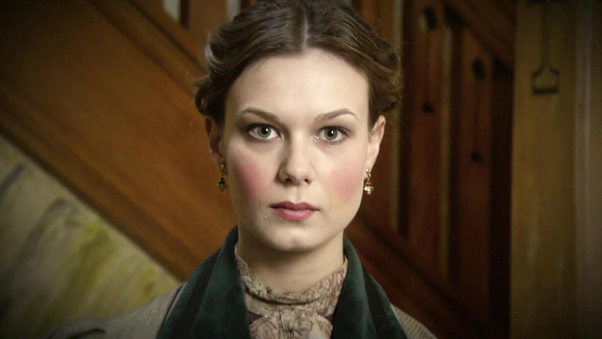 Deadly Women: To Love and to Murder