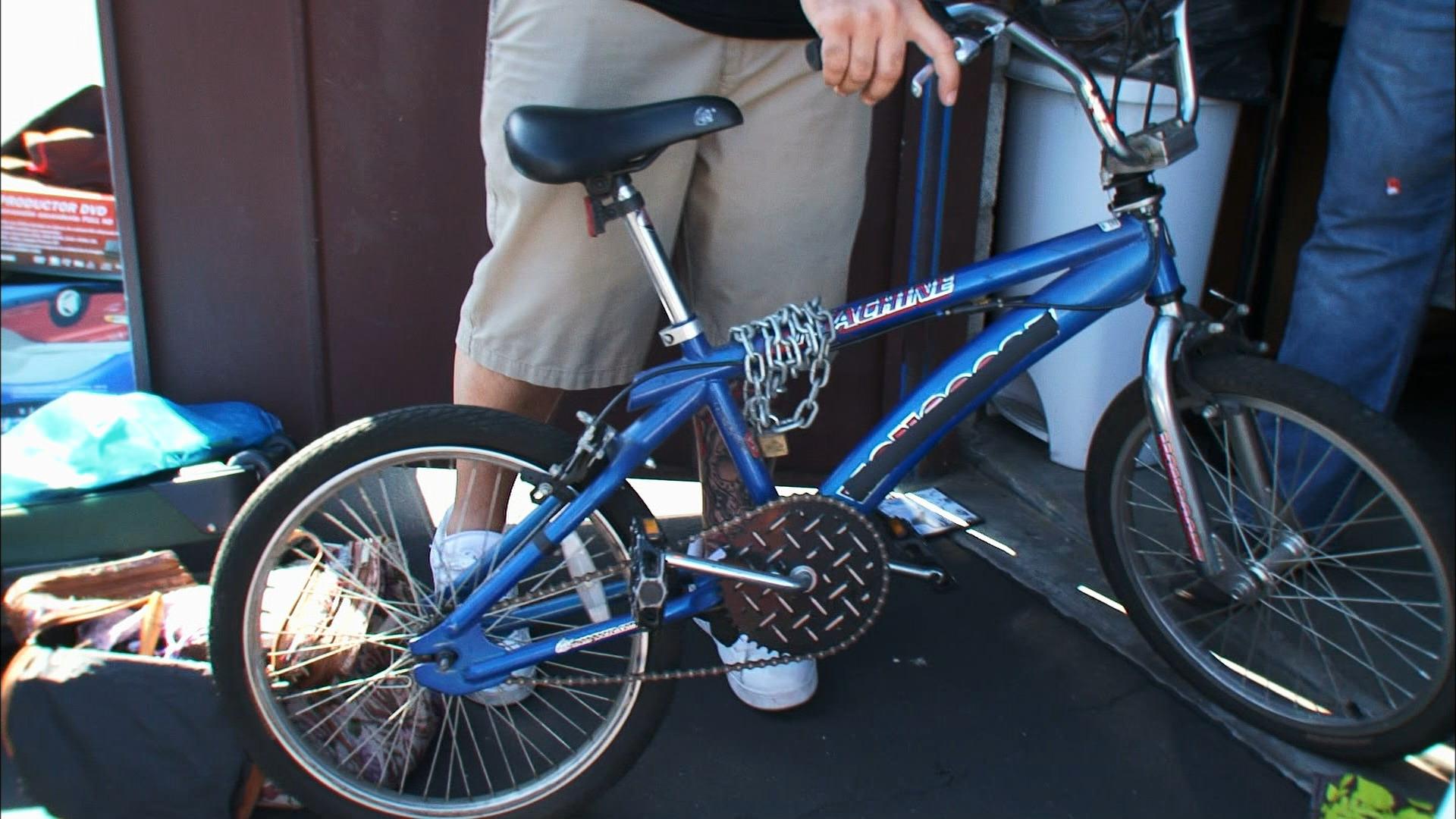 Watch Storage Wars: S2E20 - Scoot-A-Toot, Toot on Philo (Free Trial)