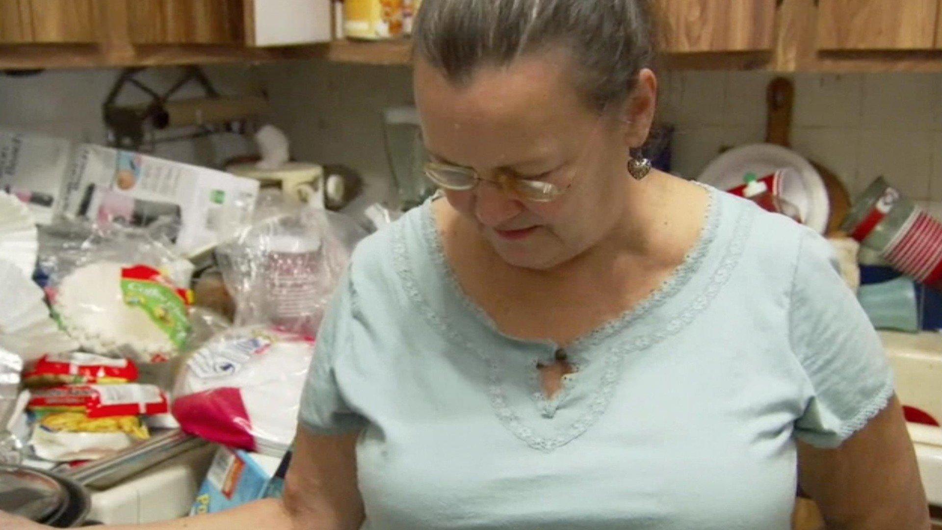 Watch Hoarding: Buried Alive: S4E3 - Owned by the Roaches on Philo (Free Trial)