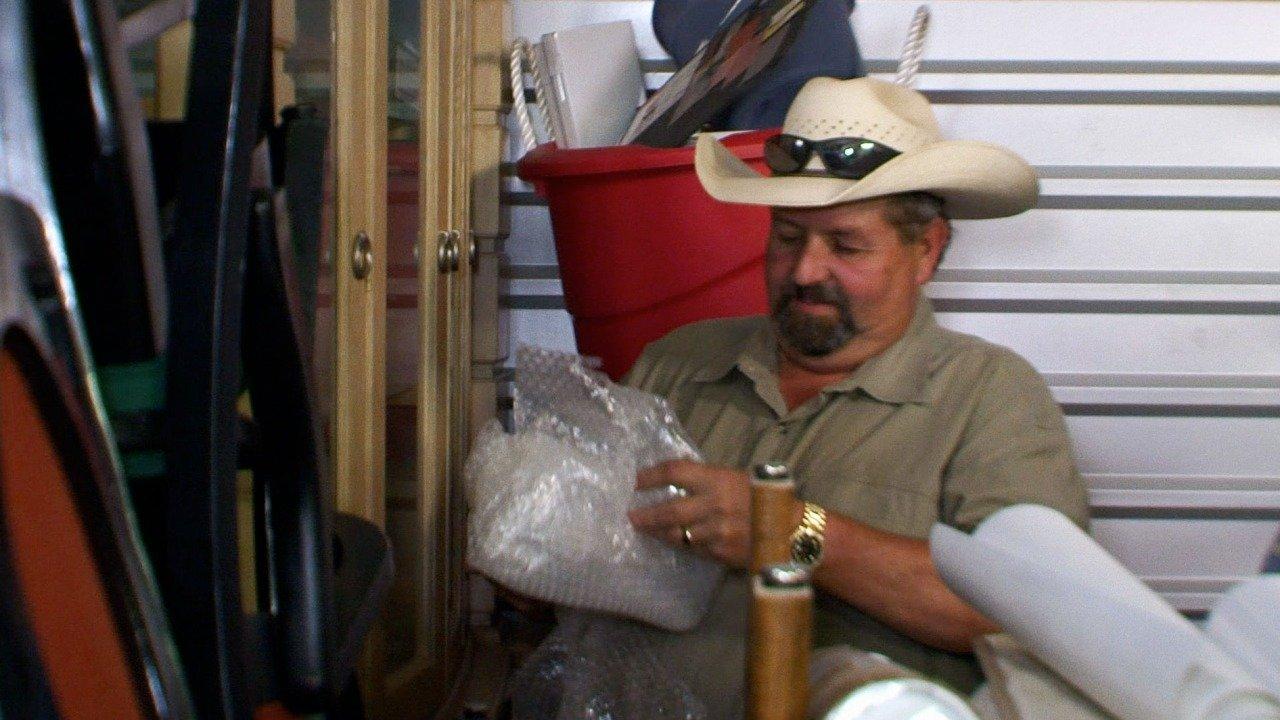 Storage Wars Texas: High Tea Tighty