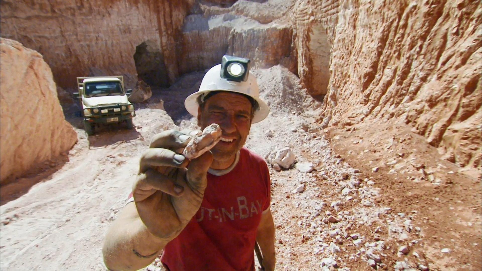Dirty Jobs: Down Under: Outback Treasure Hunter