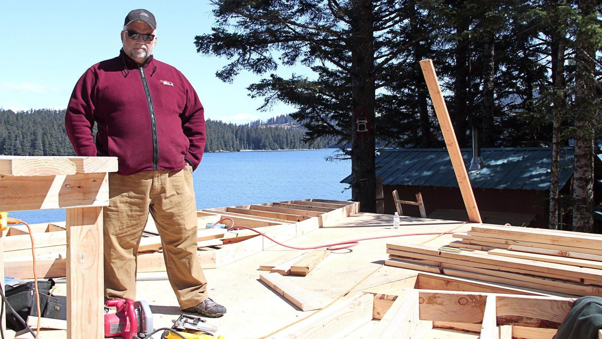 Building Alaska: Self-Sufficient Building