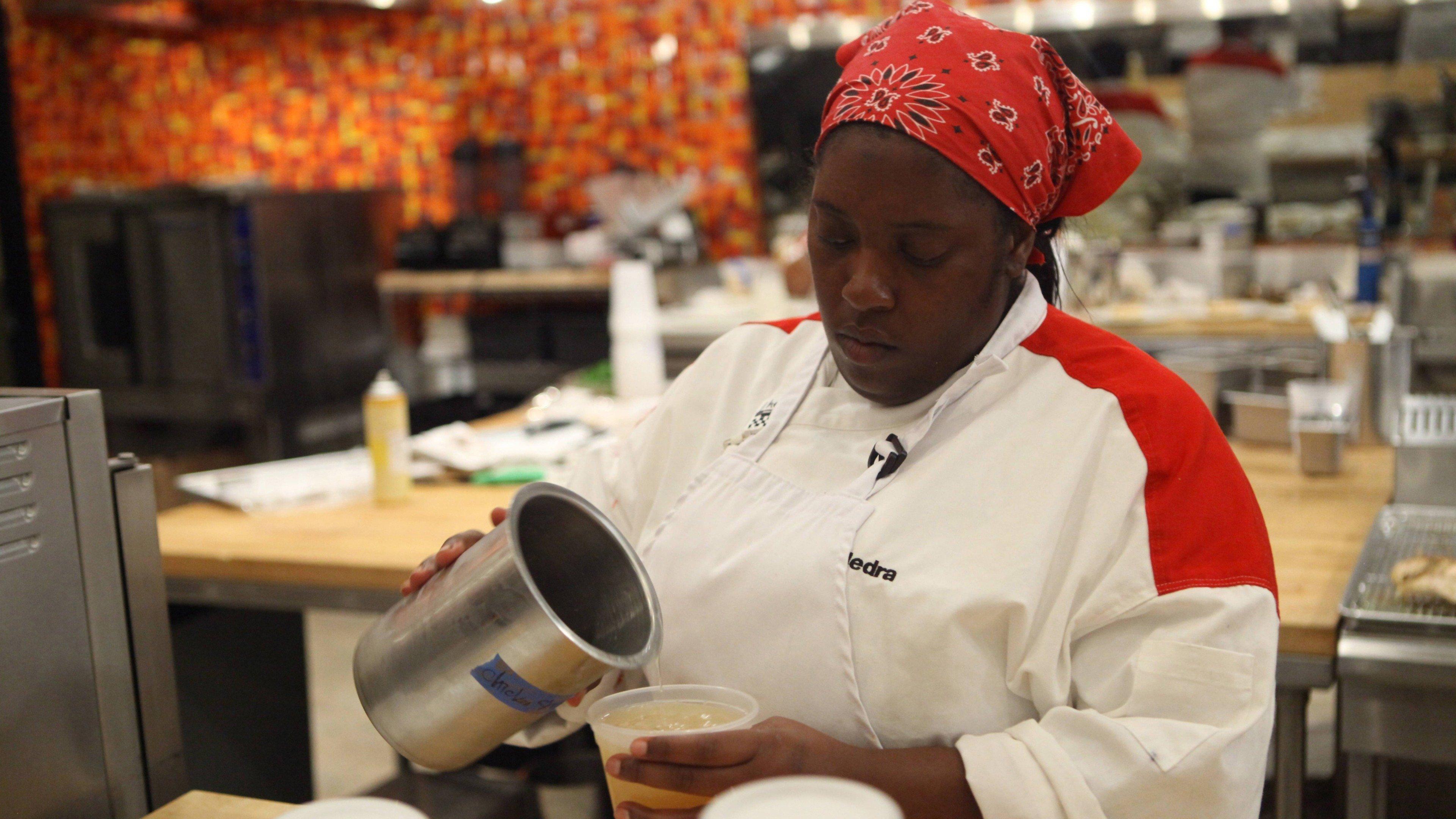 Hell's Kitchen: 15 Chefs Compete